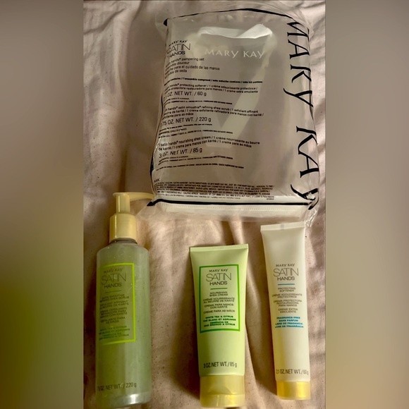 Mary Kay | Skincare | Mary Kay Satin Hands Pampering Set | Poshmark
